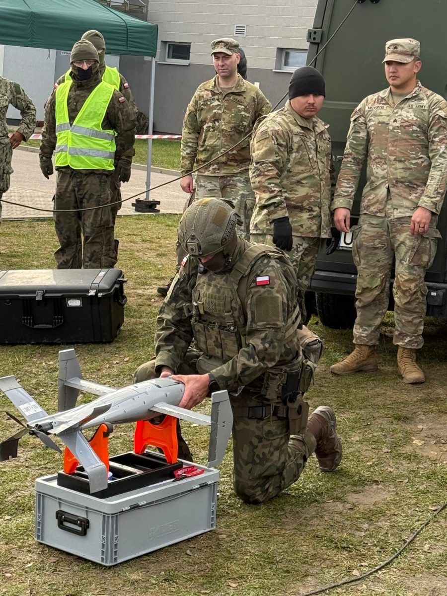 Εκπαίδευση για την αντιμετώπιση UAVs: Η Πολωνία θωρακίζεται με το ...